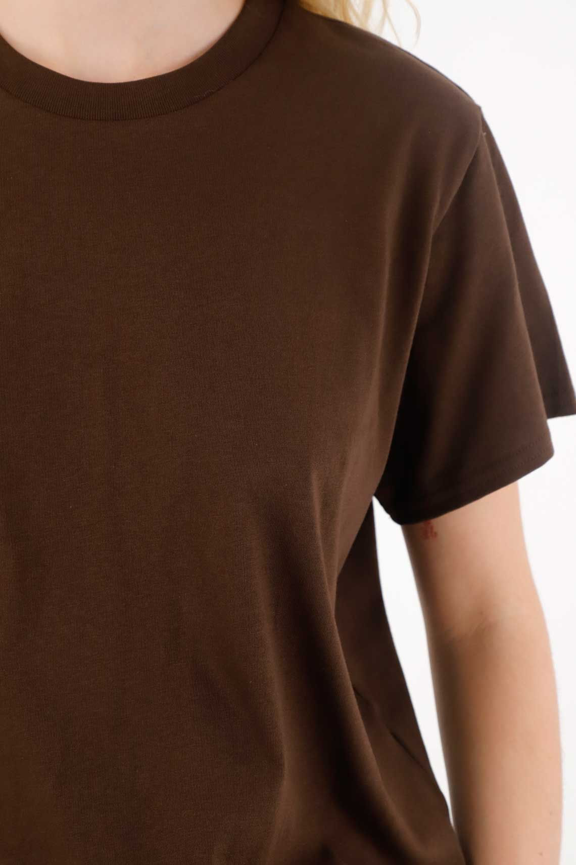 Camiseta básica holgada café para mujer